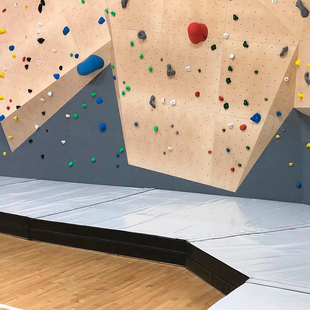 Modular Bouldering Mat | Flexible Flooring for Climbing Gyms